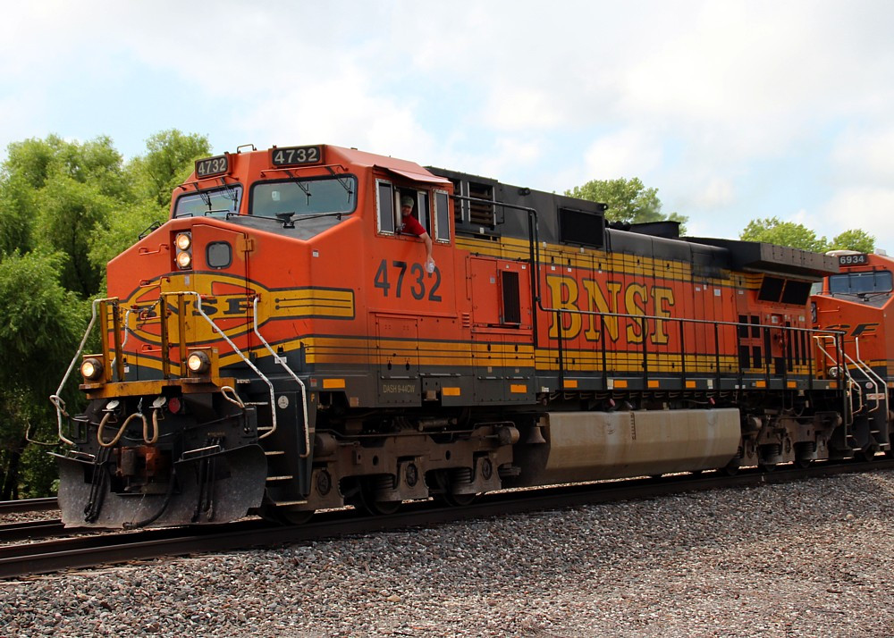 BNSF 4732 and nice crew person who thought we may need some cold water,if you see this thanks